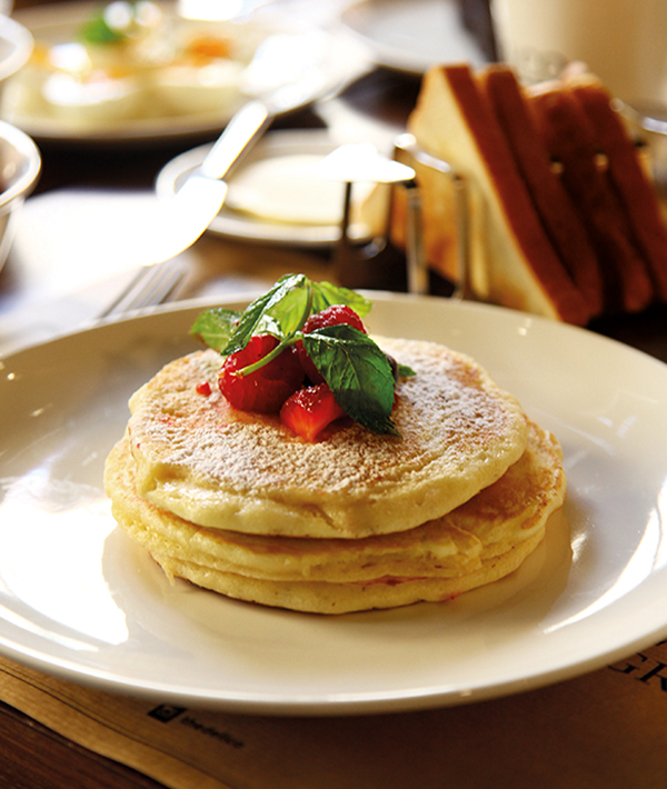 Try our irresistible pancake recipe for a yummy breakfast