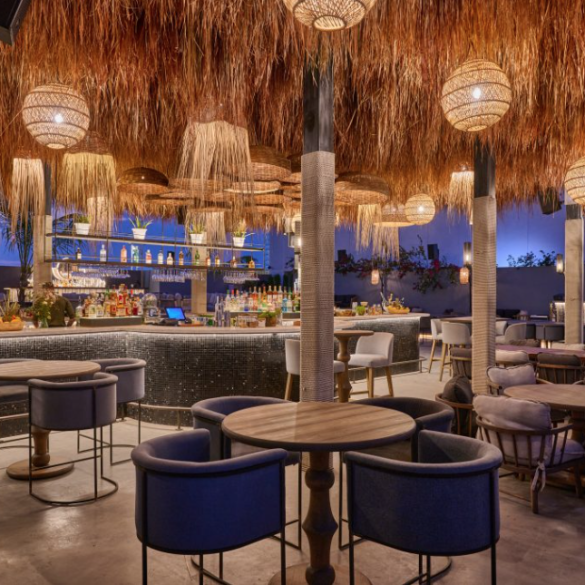 Bar du Port Doha: Where Riviera Elegance Meets Coastal Glamour